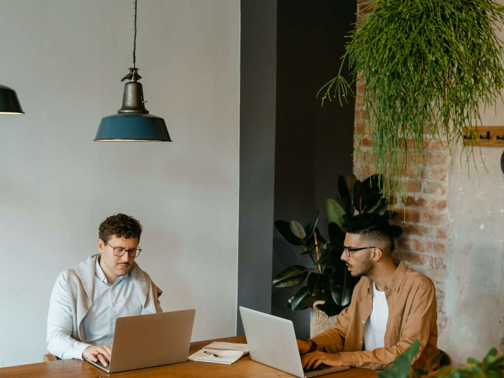 How to create stunning Instagram carousels that convert - 🚀 RiseKarma