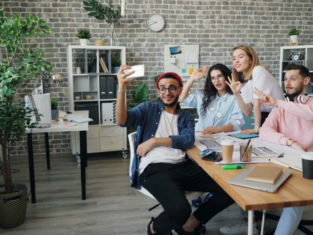 Top 5 Linkedin Groups For Networking And Collaboration 🚀 Risekarma