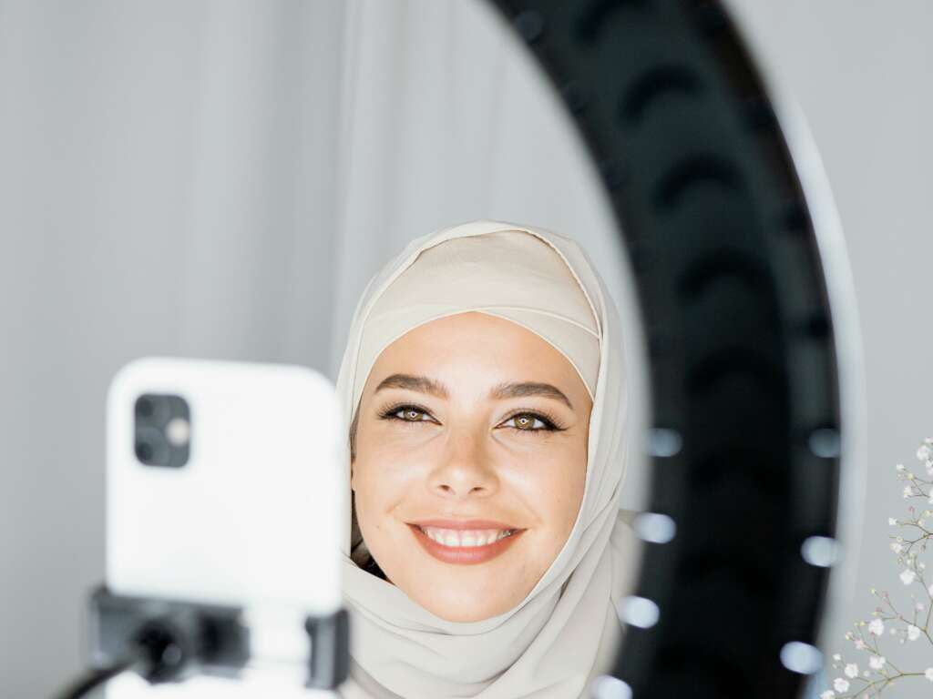 Top tricks for optimizing Instagram bios - 🚀 RiseKarma