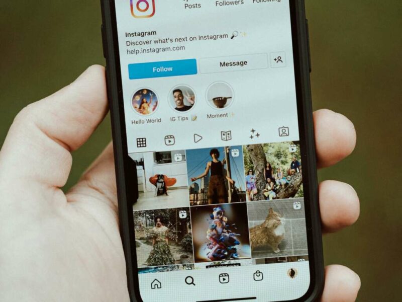 How to create stunning Instagram posts with aesthetic fonts - 🚀 RiseKarma