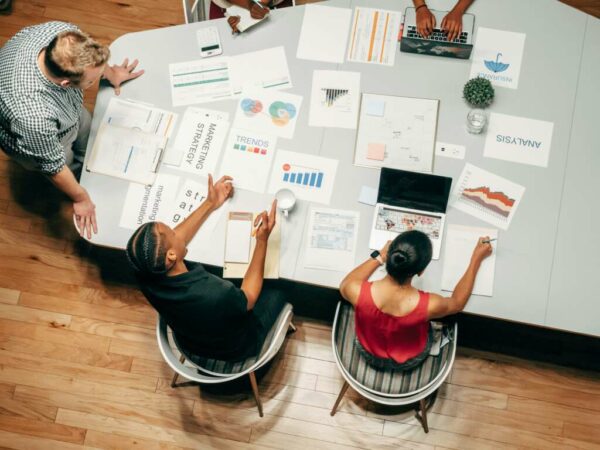Top 7 Creative Content Ideas for Facebook Groups - 🚀 RiseKarma