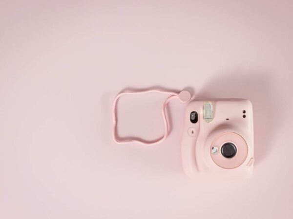Top 10 Instagram Themes for a Cohesive Aesthetic in 2024 - 🚀 RiseKarma